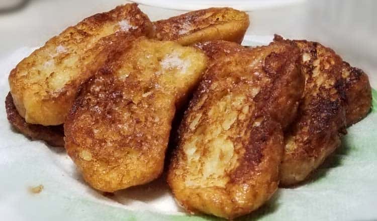 Torrejas de Pan en almíbar Receta Cubana. Como hacer Torrejas